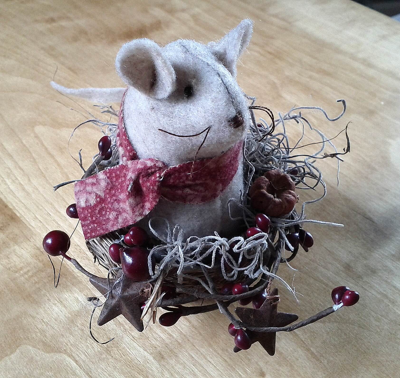 Nesting Mouse - My Lovi